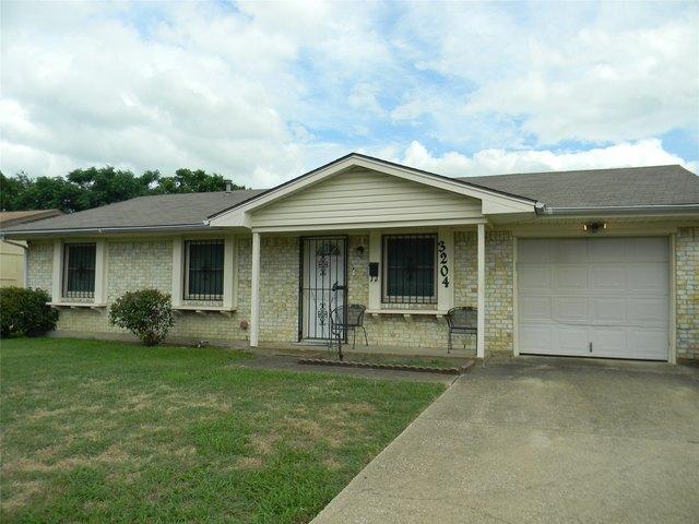 3204 Pacesetter Dr, Dallas, TX 75241