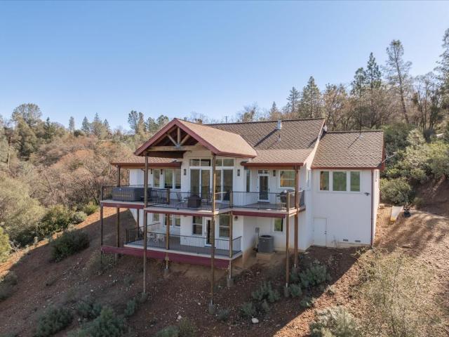 3204 Skunk Ranch Rd, Murphys, CA