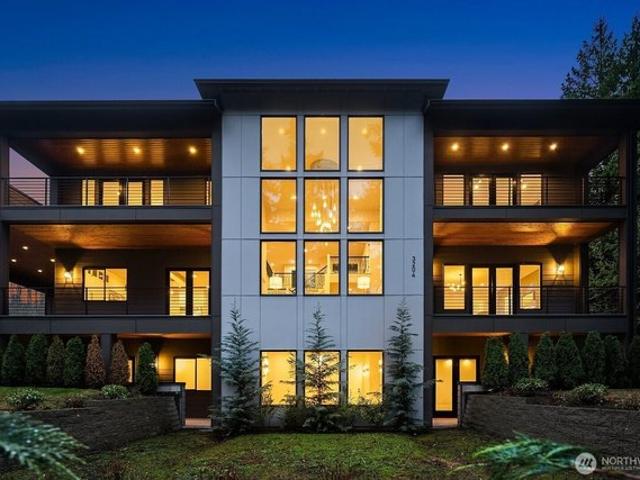 3204 th Ave NE, Bellevue, WA 98004