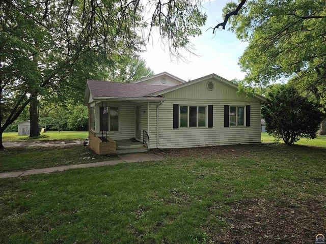 3205 NW Rochester Rd, Topeka, KS 66617