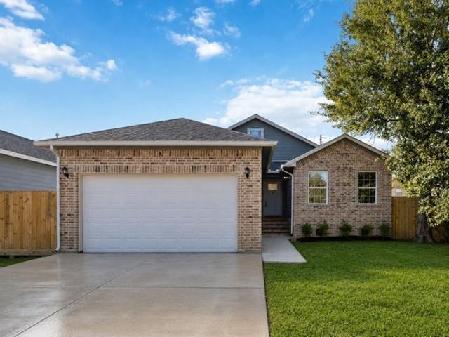3205 Nebraska St, Baytown, TX 77520