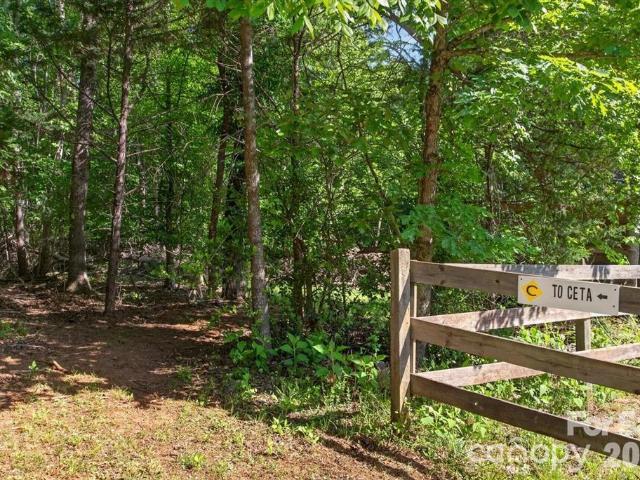 3205 Collinsville Road