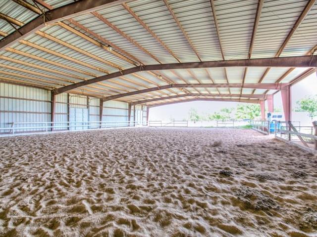 3205 Country Club Rd, San Angelo, TX 76904
