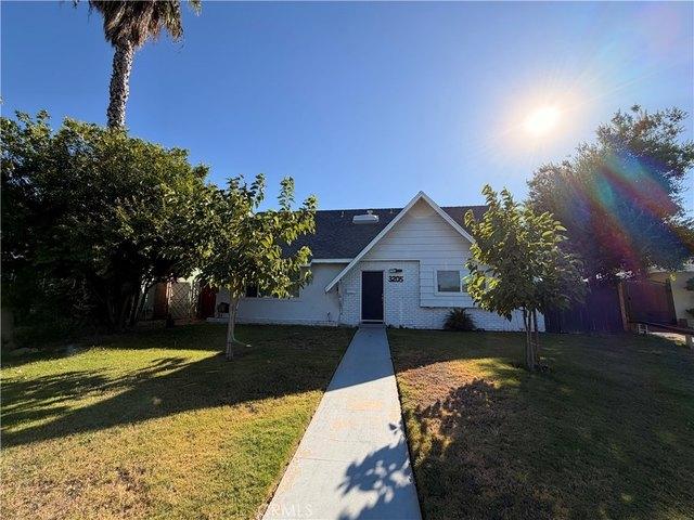 3205 Durrwood St, Bakersfield, CA 93304