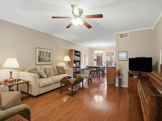 3205 Donnelly # 202