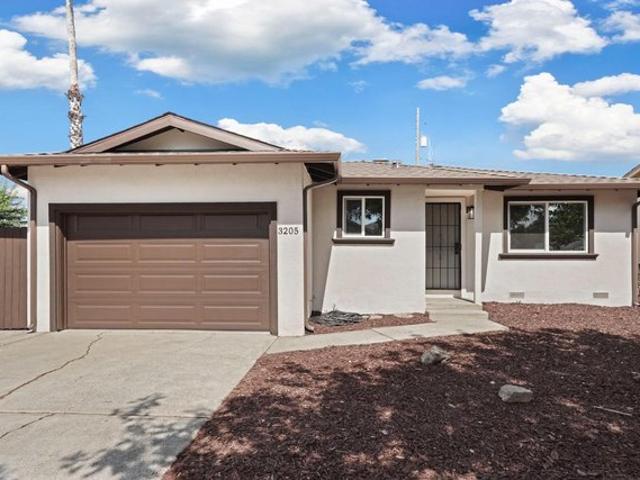 3205 E Marsh St, Stockton, CA 95205