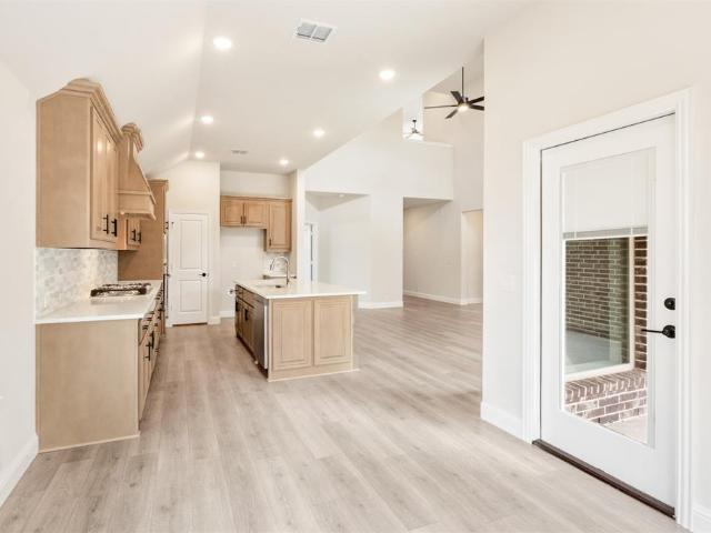 3205 Emerald Trace Dr, Denton, TX 76226 | MLS #21147
