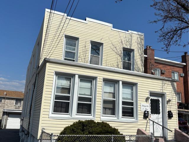 3205 Lafayette Avenue