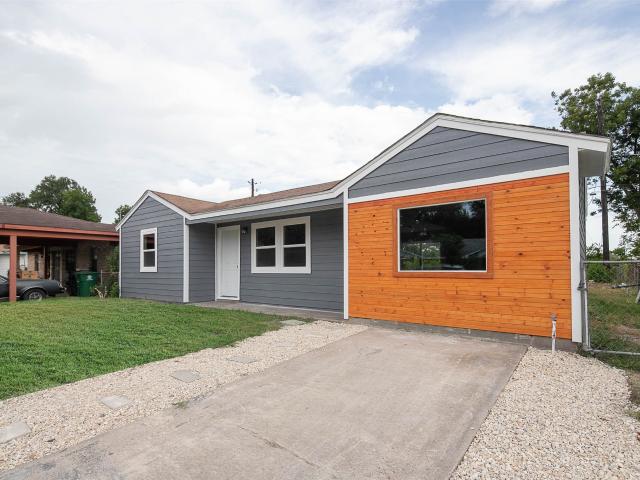 3205 Stallings Drive
