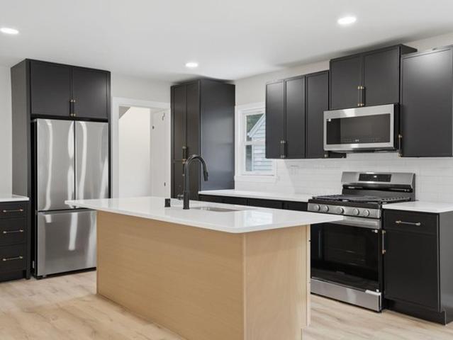 3205 S 72nd St, Milwaukee, WI 53219