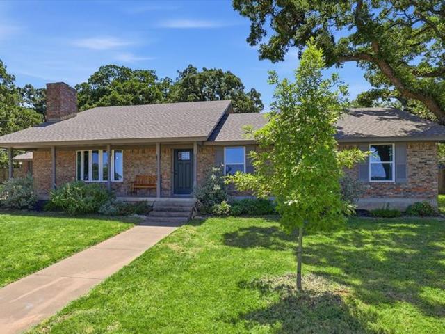 3205 S Garland St, Decatur, TX 76234