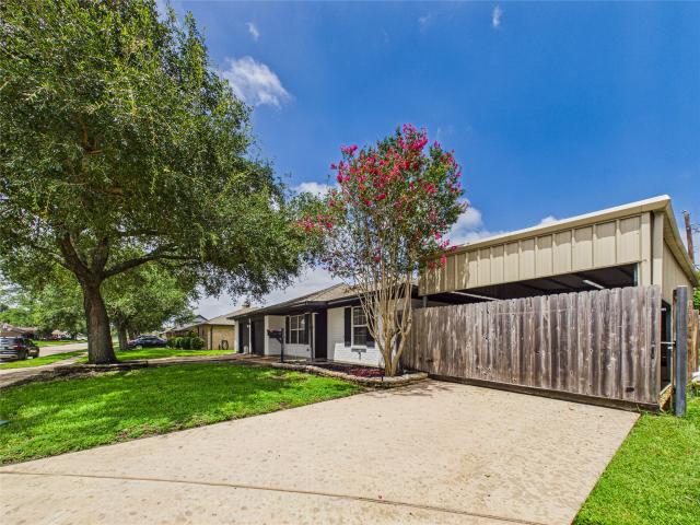 3205 Village Lane