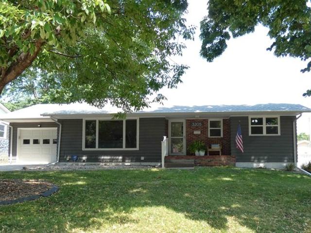3205 10th Ave, Kearney, NE 68845