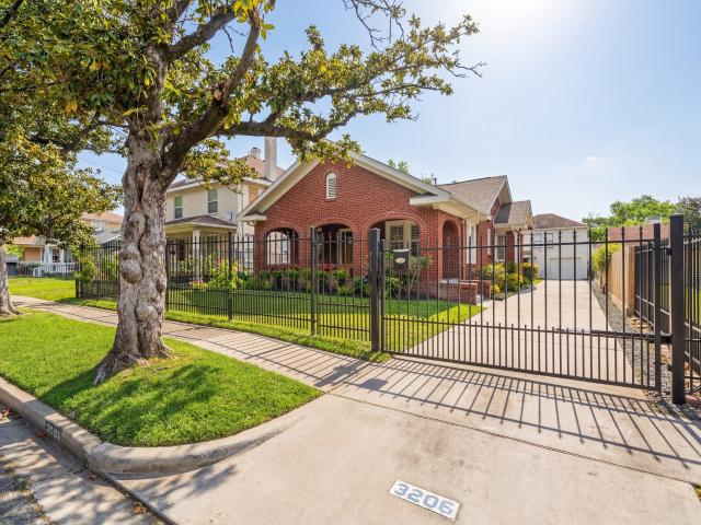 3206 Morrison St, Houston, TX 77009 | MLS #40860
