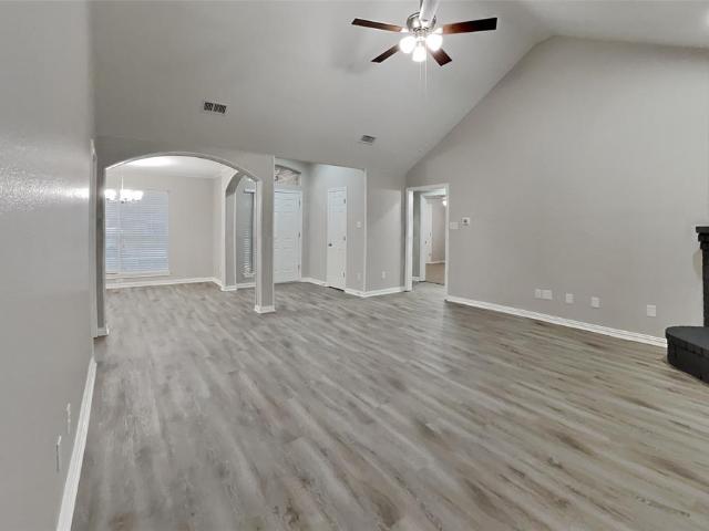 3206 Creekside Drive