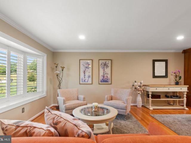 3206 Eves Way