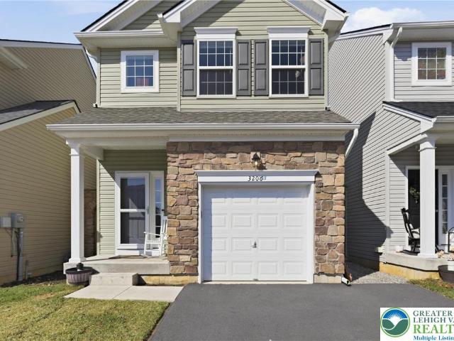 3206 Huntington Lane