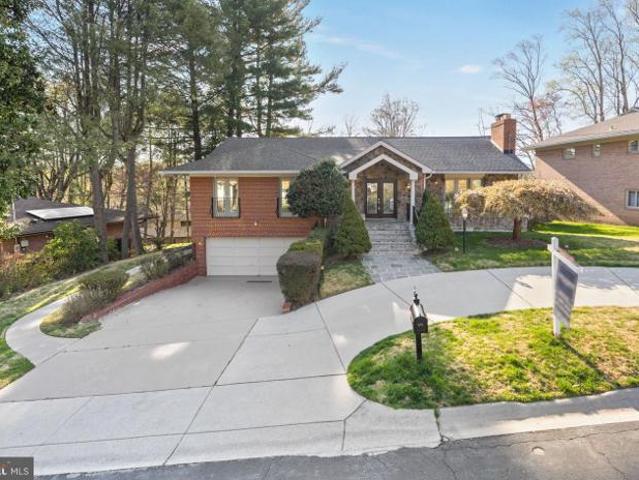 3206 Pauline Dr, Chevy Chase, MD 20815