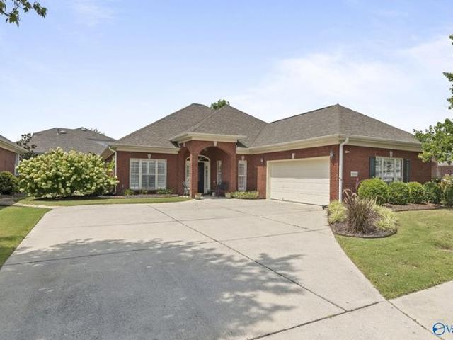 3206 Pierside Cir SE, Owens Cross Roads, AL 35763