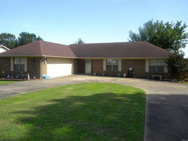 3206 Pin Oak Dr, Paragould, AR 72450