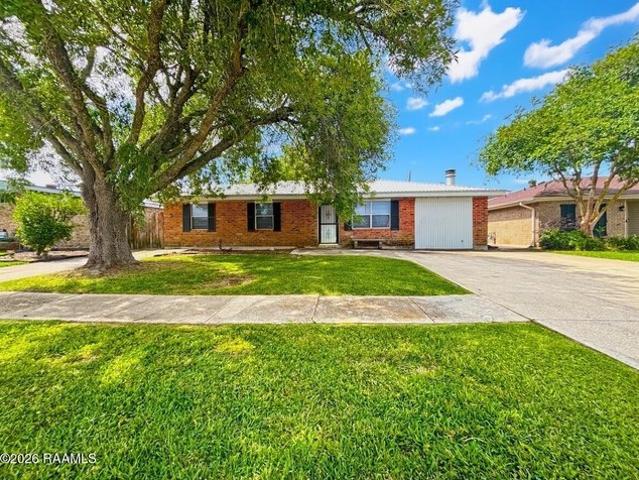 3206 Roselawn Dr, Morgan City, LA 70380