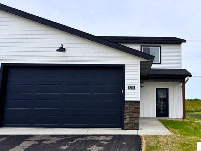 3206 Scotch Ln, Mankato, MN 56001