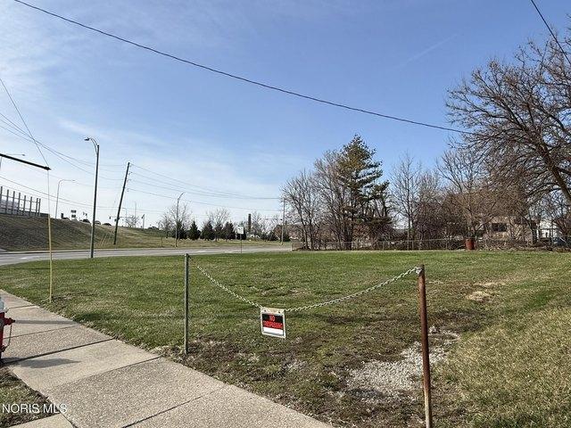 3206 Upton Ave, Toledo, OH 43613