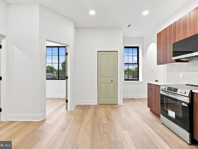 3206 W Dauphin Street # 5