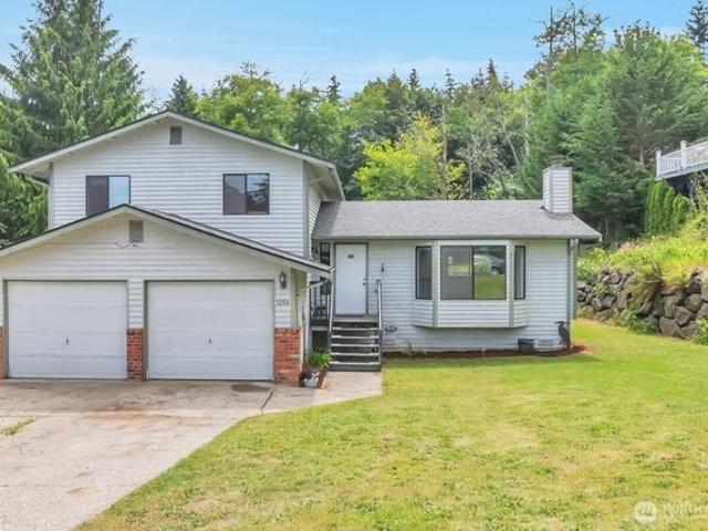 3206 56th St SW, Everett, WA 98203