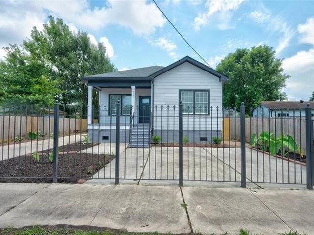 3207 Monroe St, New Orleans, LA 70118
