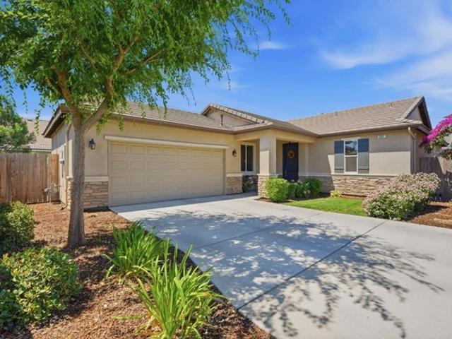 3207 N Kent St, Visalia, CA 93291