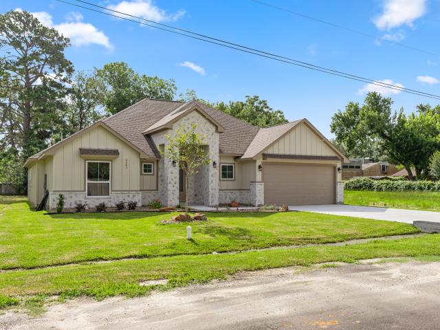 3207 Ave I