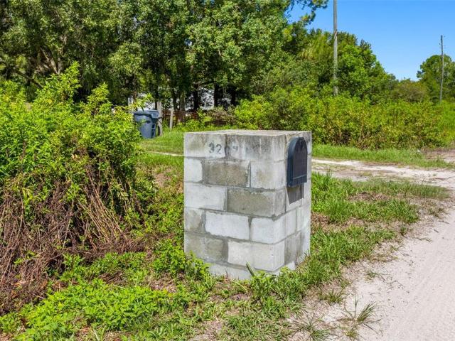 3207 Cypress Trails Dr, Polk City, FL 33868 | MLS #TB8418 | Compass