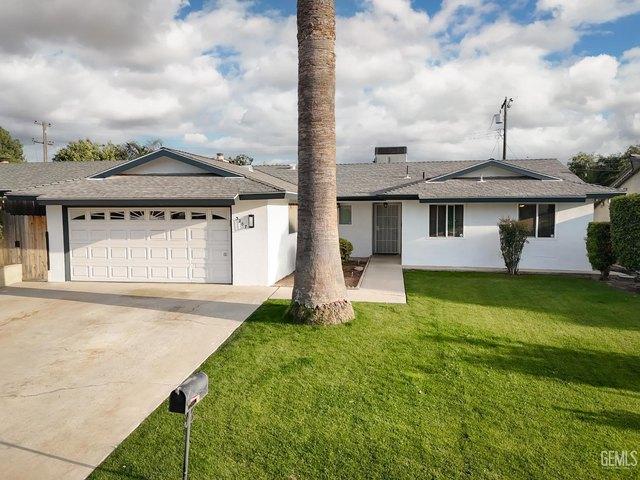 3207 Candlewood Dr, Bakersfield, CA 93306