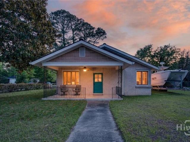 3207 Center St, Thunderbolt, GA 31404