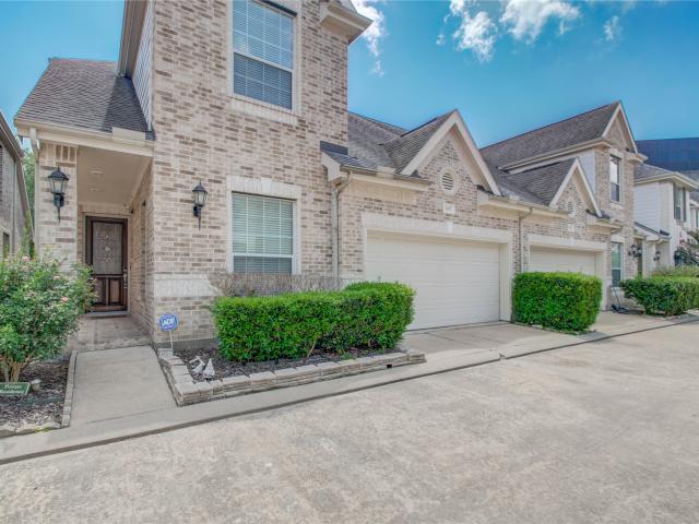 3207 Holly Crossing Dr, Houston, TX 77042 | MLS #93766 | Compass