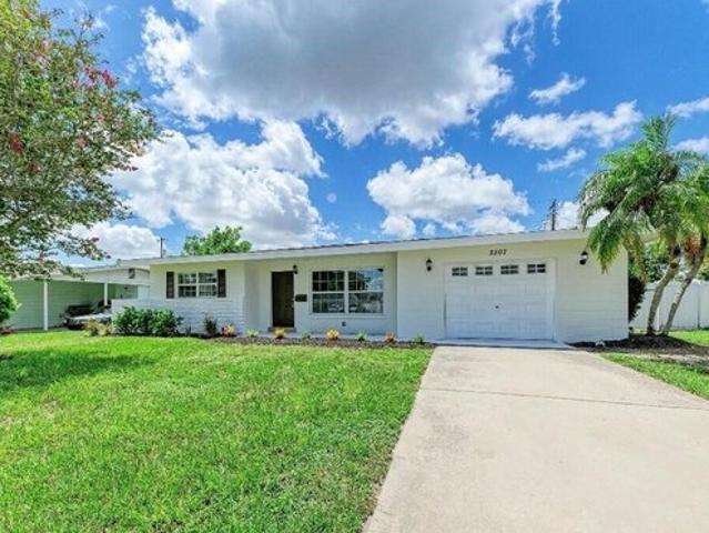 3207 19th Ave W, Bradenton, FL 34205