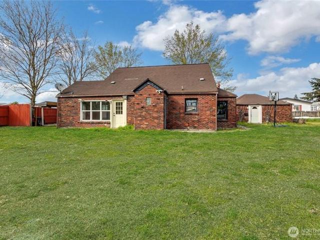 3207 83rd St S, Lakewood, WA 98499
