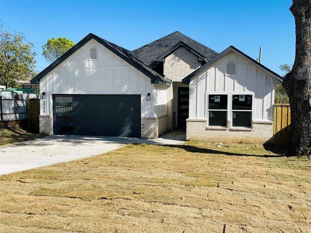 3208 NW 31st St, Fort Worth, TX 76106