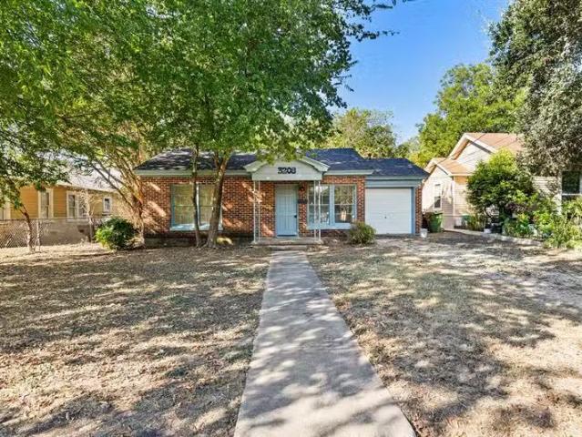 3208 N 24th St, Waco, TX 76708
