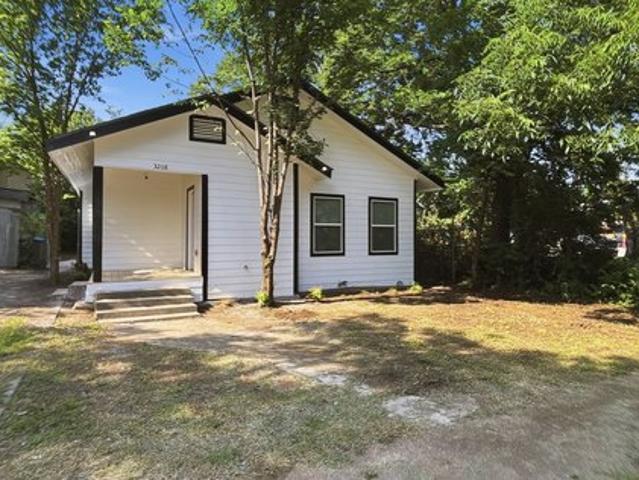 3208 Avenue J, Fort Worth, TX 76105