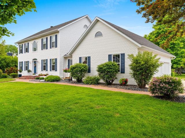 3208 Barkwood Ln