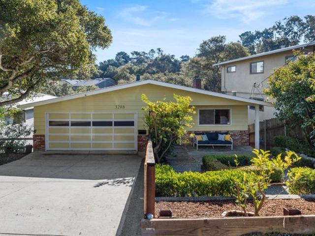 3208 Upper Lock Ave, Belmont, CA 94002