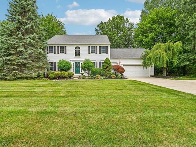 32096 Teasel Ct, Avon Lake, OH 44012