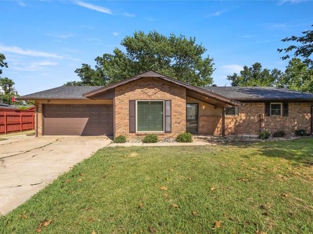 3209 N Calais St, Sherman, TX 75090