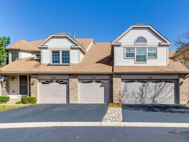 3209 N Daniels Ct, Arlington Heights, IL 60004