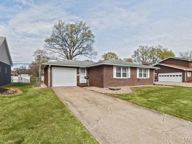 3209 Newell Dr, Granite City, IL 62040