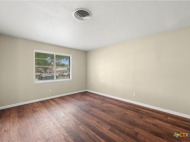 3209 Anacacho Drive