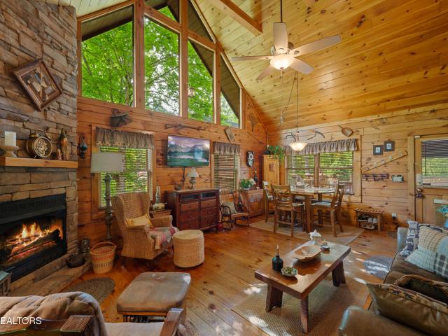 3209 Bear Country Way