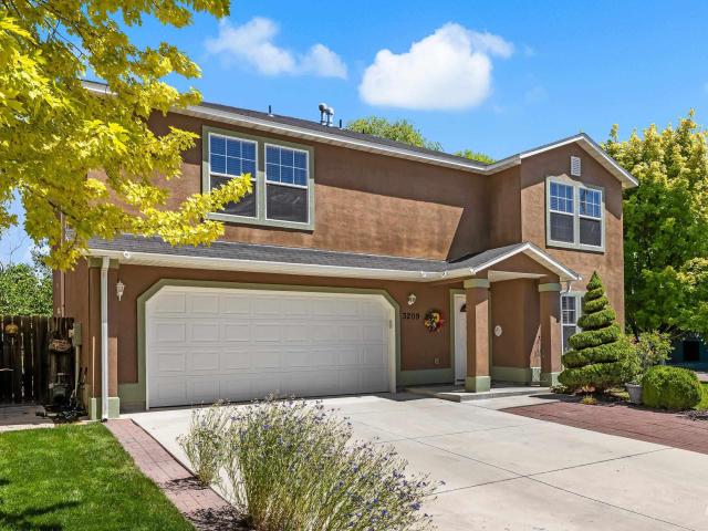 3209 Central Park Ct